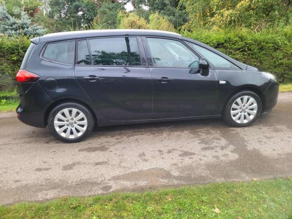 Melns Opel Zafira Tourer 2015 Vilkaviškis, ar dzinēja tilpumu 1.96 L un nobraukumu 178 tūkst. km par 5400 €, foto 5 vietnē AUTOMOTO.COM.LV