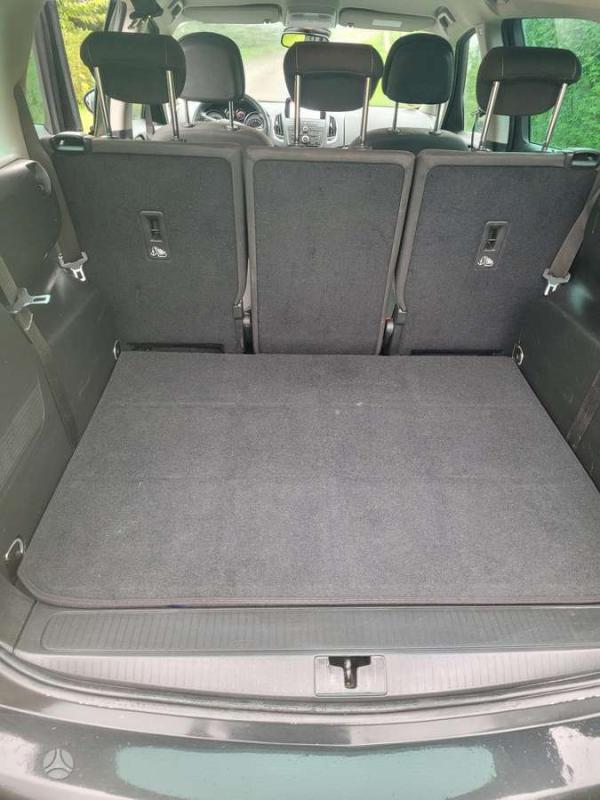 Melns Opel Zafira Tourer 2015 Vilkaviškis, ar dzinēja tilpumu 1.96 L un nobraukumu 178 tūkst. km par 5400 €, foto 7 vietnē AUTOMOTO.COM.LV