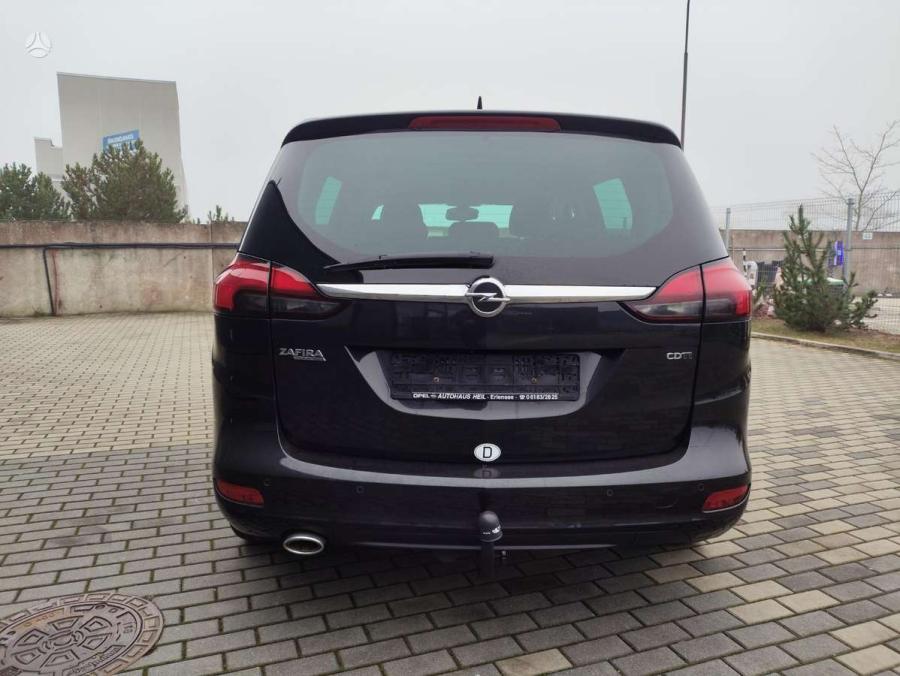 Melns Opel Zafira Tourer 2016 Šauļi, ar dzinēja tilpumu 1.96 L un nobraukumu 180 tūkst. km par 6400 €, foto 8 vietnē AUTOMOTO.COM.LV