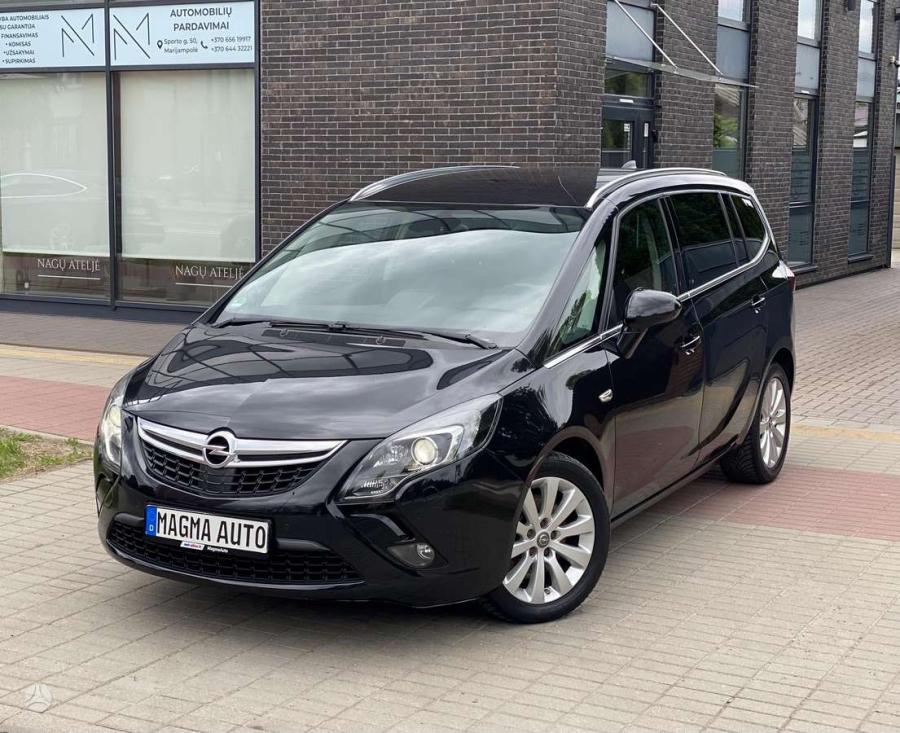 Black Opel Zafira Tourer 2016 in Marijampole, with an engine capacity of 1.96 L and mileage of 272 thousand km for 7250 €, photo 1 on AUTOMOTO.COM.LV
