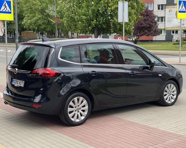 Melns Opel Zafira Tourer 2016 Marijampole, ar dzinēja tilpumu 1.96 L un nobraukumu 272 tūkst. km par 7250 €, foto 5 vietnē AUTOMOTO.COM.LV