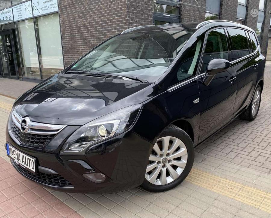 Black Opel Zafira Tourer 2016 in Marijampole, with an engine capacity of 1.96 L and mileage of 272 thousand km for 7250 €, photo 7 on AUTOMOTO.COM.LV