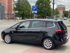 Black Opel Zafira Tourer 2016 in Marijampole, with an engine capacity of 1.96 L and mileage of 272 thousand km for 7250 €, photo 12 on AUTOMOTO.COM.LV
