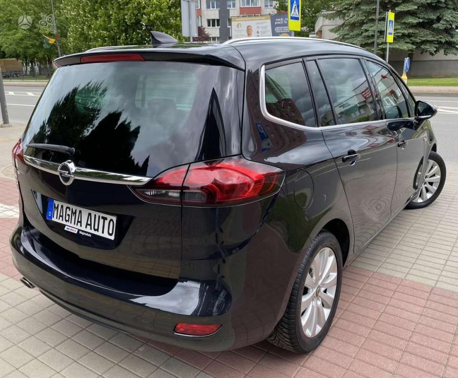 Black Opel Zafira Tourer 2016 in Marijampole, with an engine capacity of 1.96 L and mileage of 272 thousand km for 7250 €, photo 15 on AUTOMOTO.COM.LV