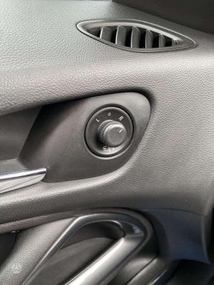 Black Opel Zafira Tourer 2016 in Marijampole, with an engine capacity of 1.96 L and mileage of 272 thousand km for 7250 €, photo 19 on AUTOMOTO.COM.LV