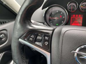 Black Opel Zafira Tourer 2016 in Marijampole, with an engine capacity of 1.96 L and mileage of 272 thousand km for 7250 €, photo 20 on AUTOMOTO.COM.LV