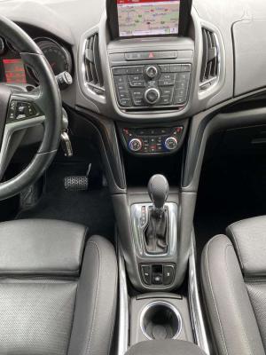 Black Opel Zafira Tourer 2016 in Marijampole, with an engine capacity of 1.96 L and mileage of 272 thousand km for 7250 €, photo 24 on AUTOMOTO.COM.LV