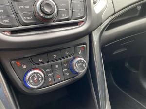 Black Opel Zafira Tourer 2016 in Marijampole, with an engine capacity of 1.96 L and mileage of 272 thousand km for 7250 €, photo 30 on AUTOMOTO.COM.LV