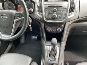 Black Opel Zafira Tourer 2016 in Marijampole, with an engine capacity of 1.96 L and mileage of 272 thousand km for 7250 €, photo 31 on AUTOMOTO.COM.LV