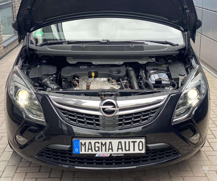 Black Opel Zafira Tourer 2016 in Marijampole, with an engine capacity of 1.96 L and mileage of 272 thousand km for 7250 €, photo 42 on AUTOMOTO.COM.LV