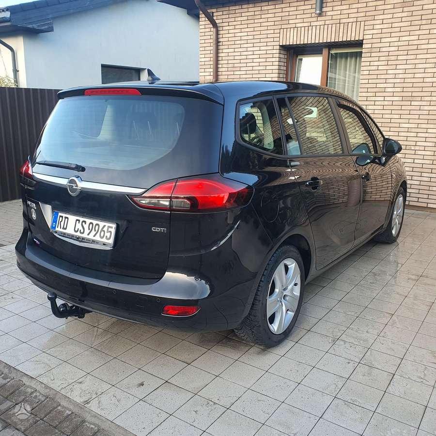 Black Opel Zafira Tourer 2016 in Klaipeda, with an engine capacity of 1.60 L and mileage of 195 thousand km for 6190 €, photo 7 on AUTOMOTO.COM.LV