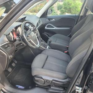 Black Opel Zafira Tourer 2016 in Klaipeda, with an engine capacity of 1.60 L and mileage of 195 thousand km for 6190 €, photo 9 on AUTOMOTO.COM.LV