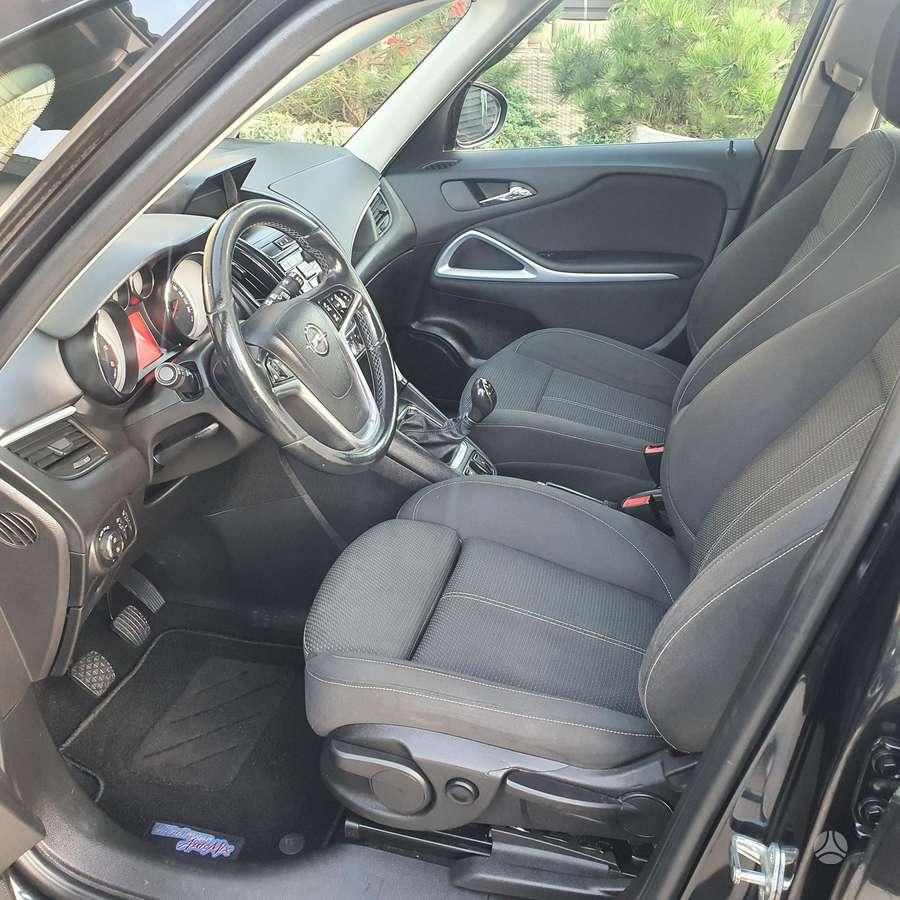 Black Opel Zafira Tourer 2016 in Klaipeda, with an engine capacity of 1.60 L and mileage of 195 thousand km for 6190 €, photo 9 on AUTOMOTO.COM.LV
