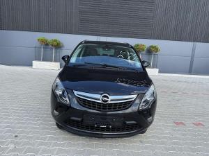 Melns Opel Zafira Tourer 2016 Šauļi, ar dzinēja tilpumu 1.60 L un nobraukumu 240 tūkst. km par 5150 €, foto 3 vietnē AUTOMOTO.COM.LV