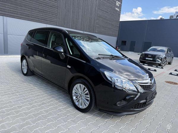 Черный Опель Zafira Tourer 2016 в Шяуляй, объемом двигателя 1.60 л и пробегом 240 тыс. км за 5150 €, фото 3 на AUTOMOTO.COM.LV