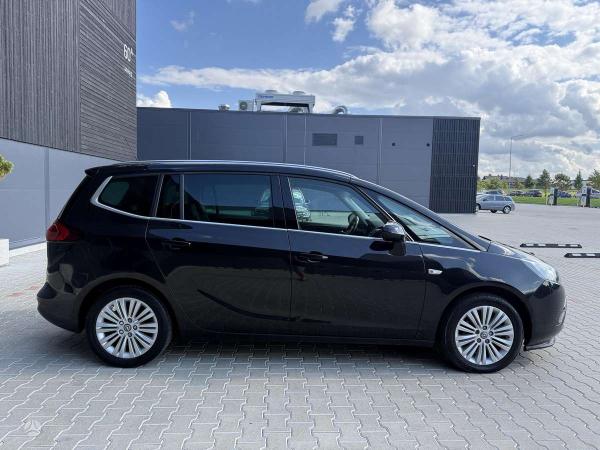 Черный Опель Zafira Tourer 2016 в Шяуляй, объемом двигателя 1.60 л и пробегом 240 тыс. км за 5150 €, фото 4 на AUTOMOTO.COM.LV