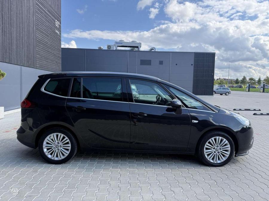 Melns Opel Zafira Tourer 2016 Šauļi, ar dzinēja tilpumu 1.60 L un nobraukumu 240 tūkst. km par 5150 €, foto 5 vietnē AUTOMOTO.COM.LV