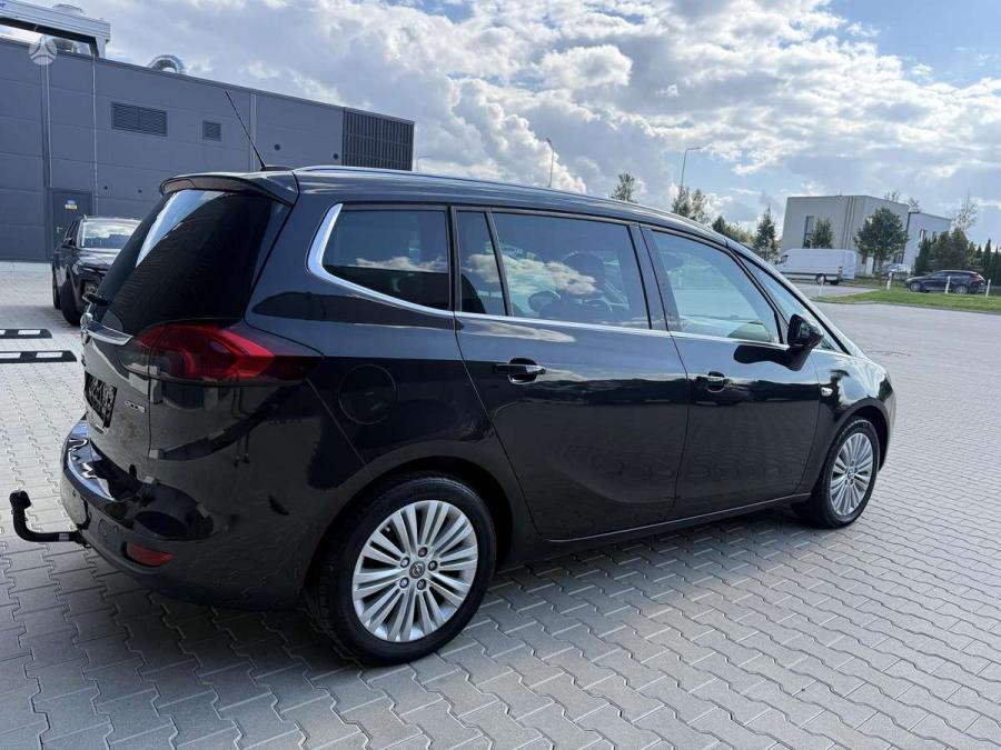 Melns Opel Zafira Tourer 2016 Šauļi, ar dzinēja tilpumu 1.60 L un nobraukumu 240 tūkst. km par 5150 €, foto 6 vietnē AUTOMOTO.COM.LV