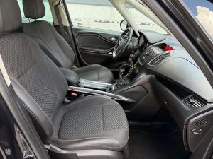 Melns Opel Zafira Tourer 2016 Šauļi, ar dzinēja tilpumu 1.60 L un nobraukumu 240 tūkst. km par 5150 €, foto 11 vietnē AUTOMOTO.COM.LV