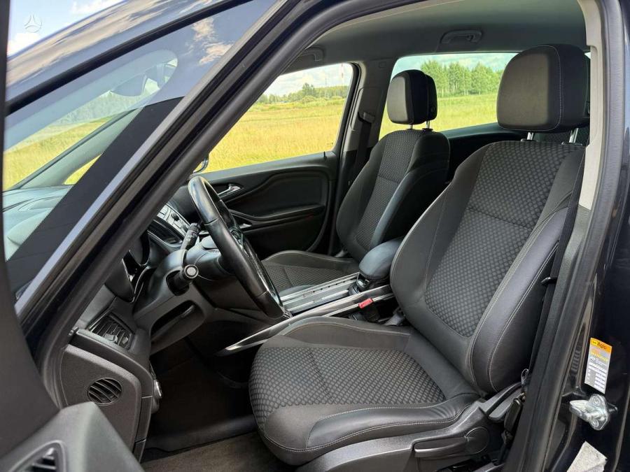 Melns Opel Zafira Tourer 2016 Šauļi, ar dzinēja tilpumu 1.60 L un nobraukumu 240 tūkst. km par 5150 €, foto 15 vietnē AUTOMOTO.COM.LV