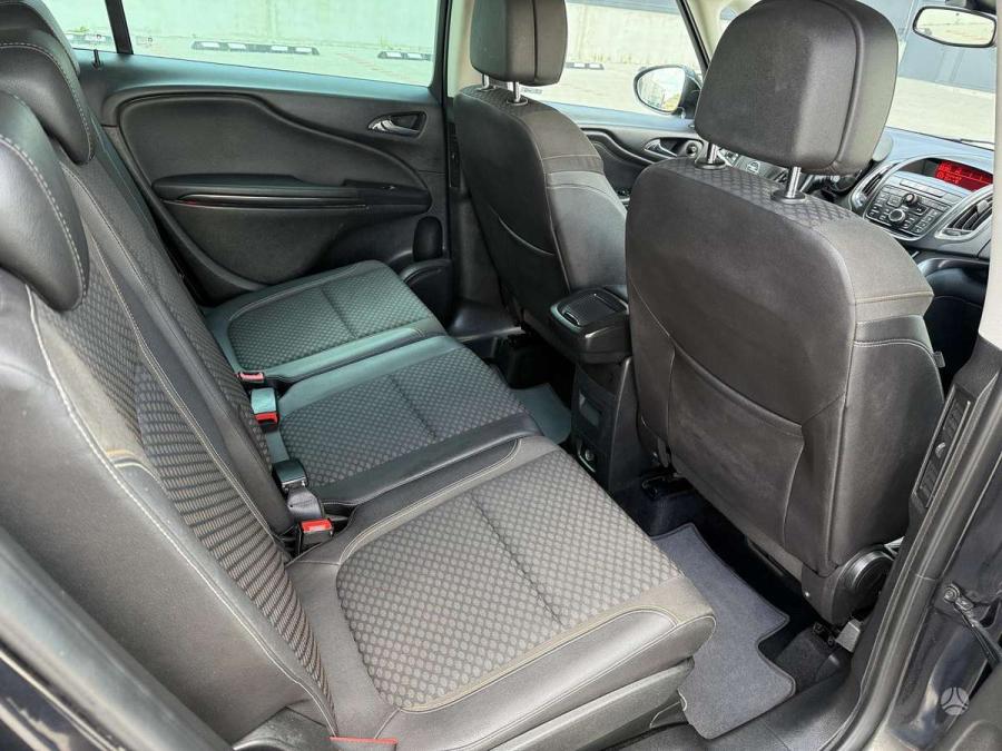 Melns Opel Zafira Tourer 2016 Šauļi, ar dzinēja tilpumu 1.60 L un nobraukumu 240 tūkst. km par 5150 €, foto 17 vietnē AUTOMOTO.COM.LV