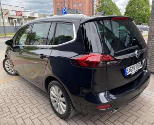 Black Opel Zafira Tourer 2016 in Marijampole, with an engine capacity of 1.96 L and mileage of 272 thousand km for 7250 €, photo 14 on AUTOMOTO.COM.LV