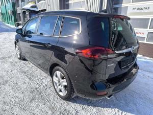 Black Opel Zafira Tourer 2017 in Joniskis, with an engine capacity of 2.00 L and mileage of 225 thousand km for 7050 €, photo 3 on AUTOMOTO.COM.LV