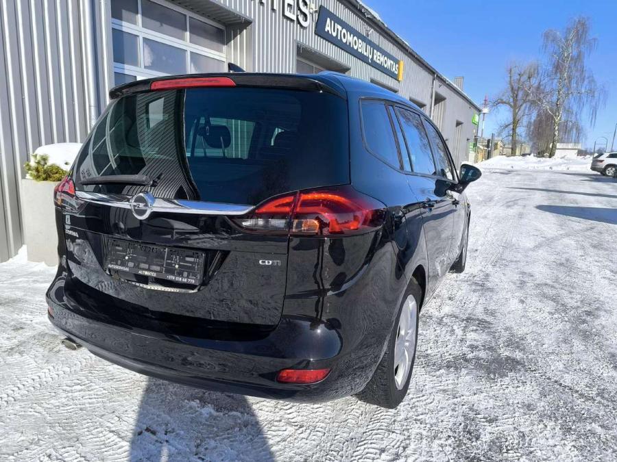 Black Opel Zafira Tourer 2017 in Joniskis, with an engine capacity of 2.00 L and mileage of 225 thousand km for 7050 €, photo 6 on AUTOMOTO.COM.LV