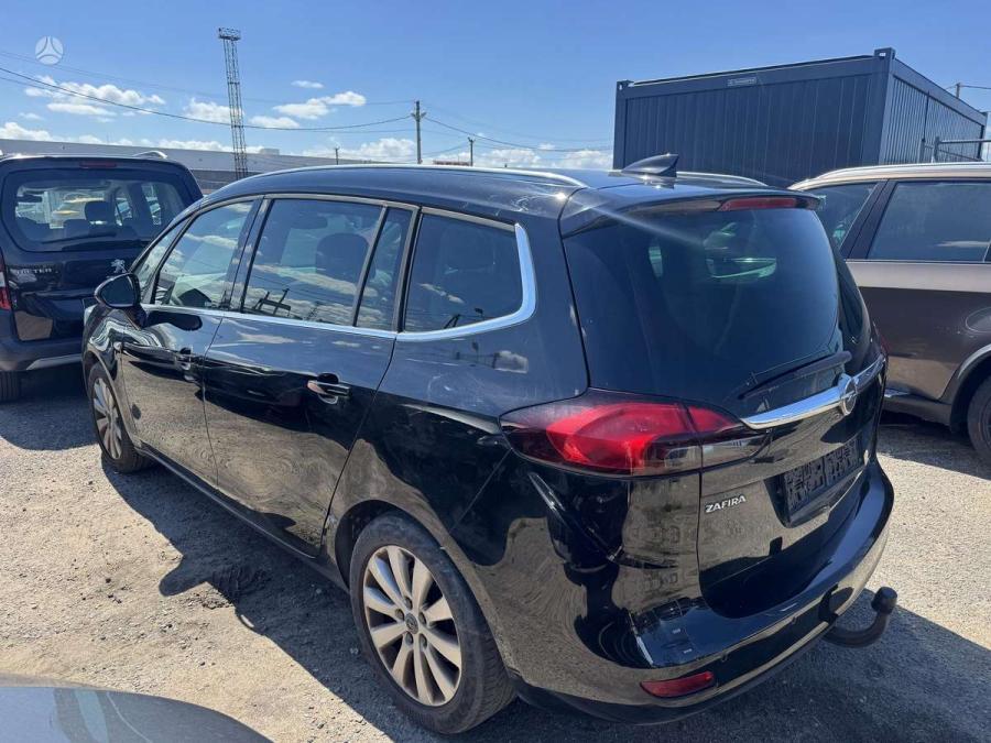 Черный Опель Zafira Tourer 2017 в Каунас, объемом двигателя 1.60 л и пробегом 250 тыс. км за 5250 €, фото 4 на AUTOMOTO.COM.LV