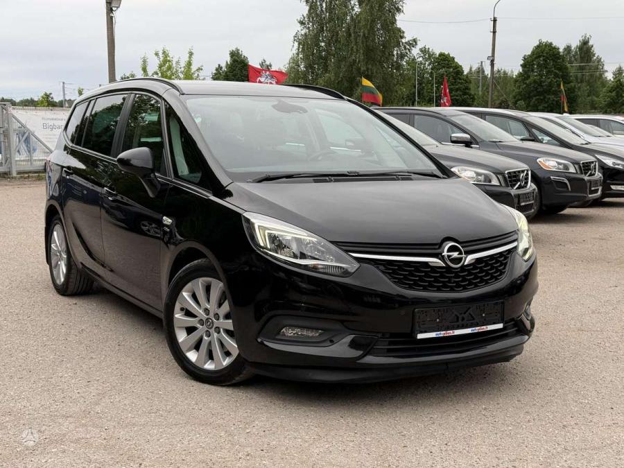Черный Опель Zafira Tourer 2017 в Шяуляй, объемом двигателя 1.96 л и пробегом 268 тыс. км за 7000 €, фото 4 на AUTOMOTO.COM.LV