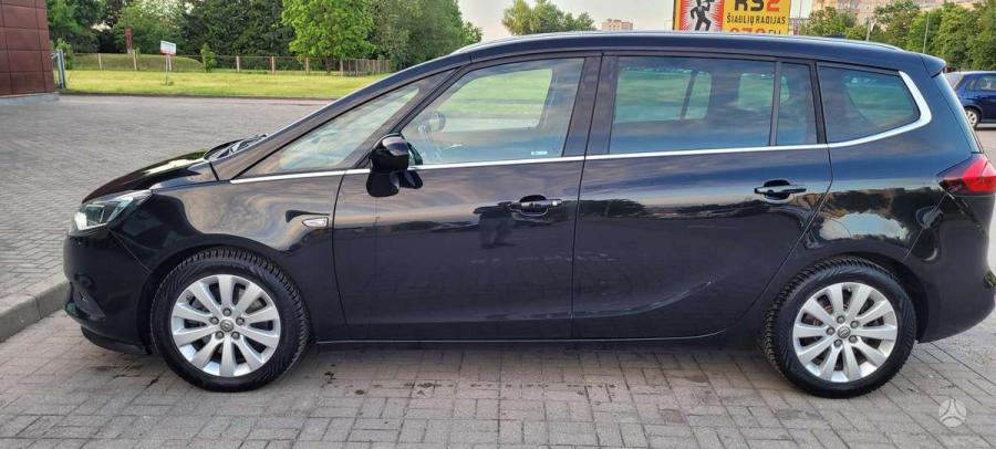 Melns Opel Zafira Tourer 2017 Šauļi, ar dzinēja tilpumu 1.96 L un nobraukumu 223 tūkst. km par 6999 €, foto 4 vietnē AUTOMOTO.COM.LV