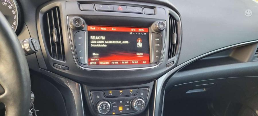 Melns Opel Zafira Tourer 2017 Šauļi, ar dzinēja tilpumu 1.96 L un nobraukumu 223 tūkst. km par 6999 €, foto 32 vietnē AUTOMOTO.COM.LV