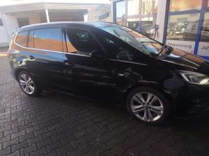 Melns Opel Zafira Tourer 2018 Utena, ar dzinēja tilpumu 1.60 L un nobraukumu 91 tūkst. km par 10750 €, foto 15 vietnē AUTOMOTO.COM.LV