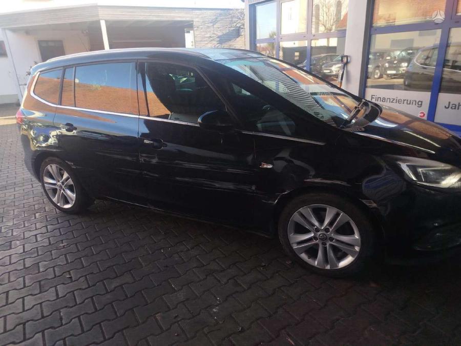 Melns Opel Zafira Tourer 2018 Utena, ar dzinēja tilpumu 1.60 L un nobraukumu 91 tūkst. km par 10750 €, foto 15 vietnē AUTOMOTO.COM.LV