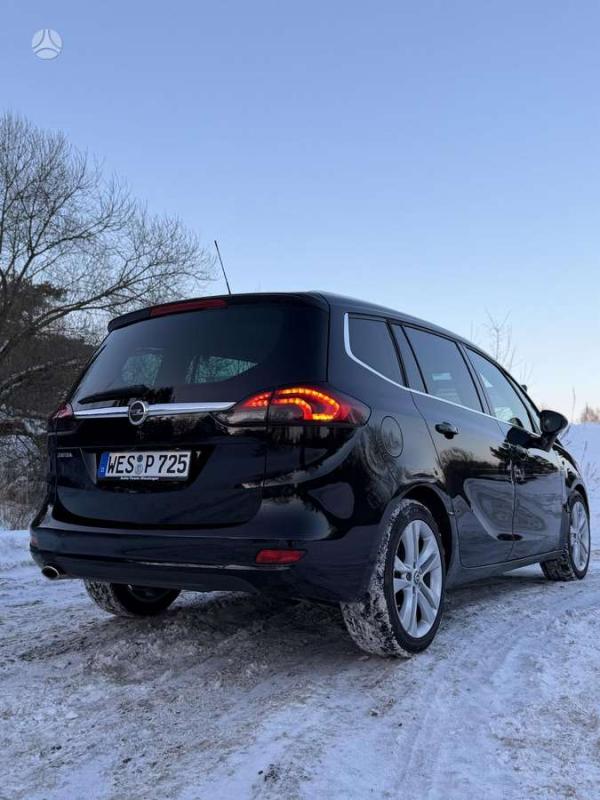 Melns Opel Zafira Tourer 2018 Utena, ar dzinēja tilpumu 1.60 L un nobraukumu 91 tūkst. km par 10750 €, foto 5 vietnē AUTOMOTO.COM.LV