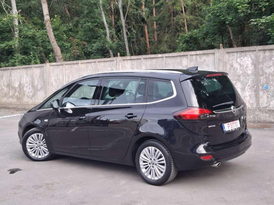 Черный Опель Zafira Tourer 2018 в Вильнюс, объемом двигателя 1.96 л и пробегом 136 тыс. км за 8400 €, фото 7 на AUTOMOTO.COM.LV