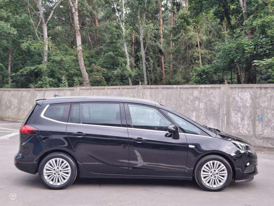 Черный Опель Zafira Tourer 2018 в Вильнюс, объемом двигателя 1.96 л и пробегом 136 тыс. км за 8400 €, фото 8 на AUTOMOTO.COM.LV