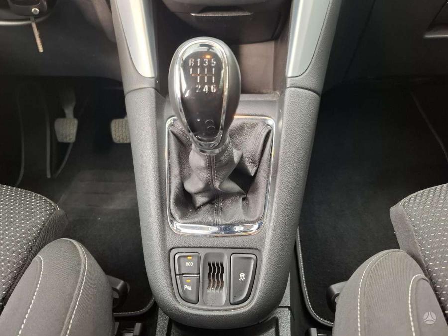 Черный Опель Zafira Tourer 2018 в Вильнюс, объемом двигателя 1.96 л и пробегом 136 тыс. км за 8400 €, фото 18 на AUTOMOTO.COM.LV