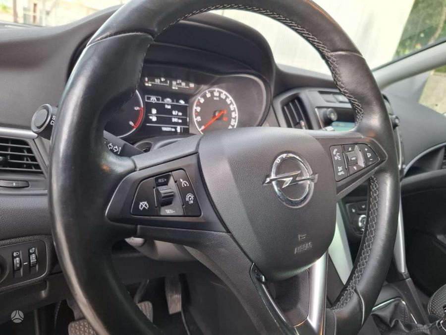 Черный Опель Zafira Tourer 2018 в Вильнюс, объемом двигателя 1.96 л и пробегом 136 тыс. км за 8400 €, фото 21 на AUTOMOTO.COM.LV