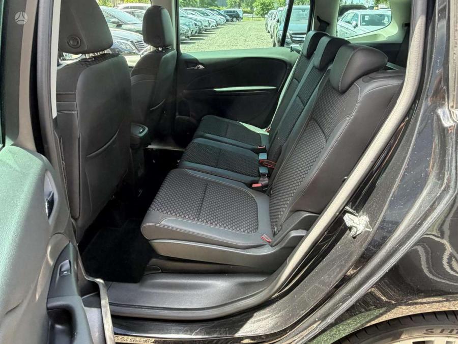Черный Опель Zafira Tourer 2018 в Каунас, объемом двигателя 2.00 л и пробегом 350 тыс. км за 6850 €, фото 29 на AUTOMOTO.COM.LV