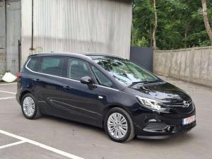 Black Opel Zafira Tourer 2018 in Vilnius, with an engine capacity of 1.96 L and mileage of 136 thousand km for 8300 €, photo 13 on AUTOMOTO.COM.LV