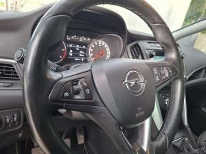 Black Opel Zafira Tourer 2018 in Vilnius, with an engine capacity of 1.96 L and mileage of 136 thousand km for 8300 €, photo 22 on AUTOMOTO.COM.LV
