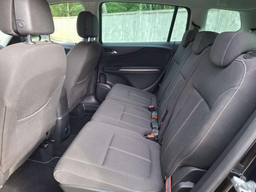 Black Opel Zafira Tourer 2018 in Vilnius, with an engine capacity of 1.96 L and mileage of 136 thousand km for 8300 €, photo 24 on AUTOMOTO.COM.LV