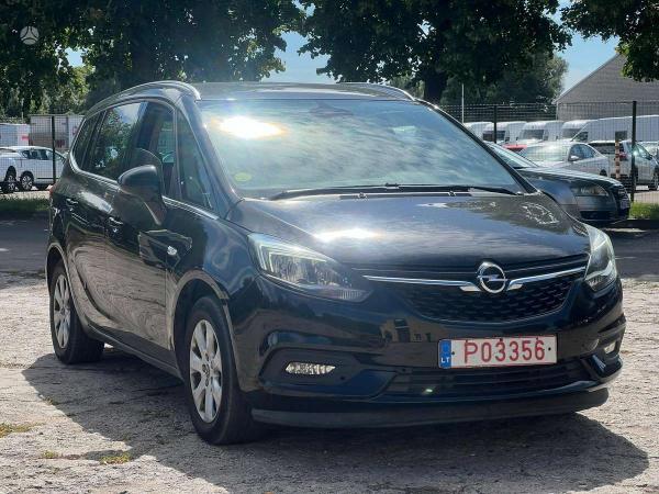 Black Opel Zafira Tourer 2018 in Taurage, with an engine capacity of 1.60 L and mileage of 159 thousand km for 5900 €, photo 3 on AUTOMOTO.COM.LV
