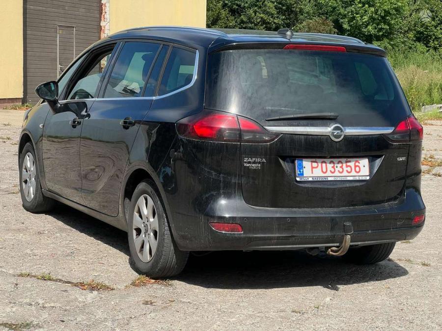 Черный Опель Zafira Tourer 2018 в Таураге, объемом двигателя 1.60 л и пробегом 159 тыс. км за 5900 €, фото 12 на AUTOMOTO.COM.LV