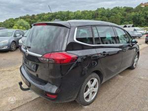 Melns Opel Zafira Tourer 2019 Viļņa, ar dzinēja tilpumu 1.96 L un nobraukumu 200 tūkst. km par 7500 €, foto 5 vietnē AUTOMOTO.COM.LV