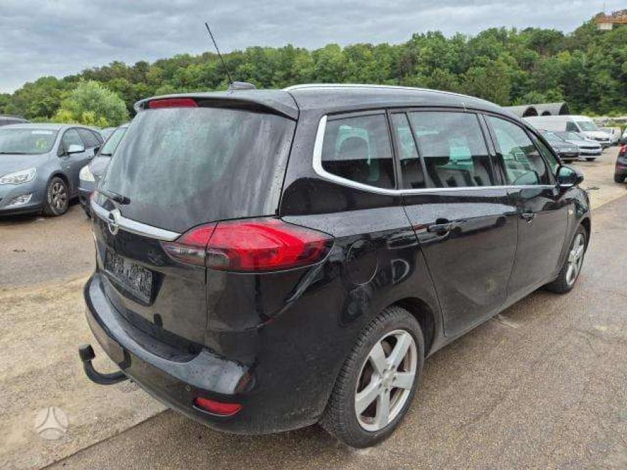 Melns Opel Zafira Tourer 2019 Viļņa, ar dzinēja tilpumu 1.96 L un nobraukumu 200 tūkst. km par 7500 €, foto 5 vietnē AUTOMOTO.COM.LV