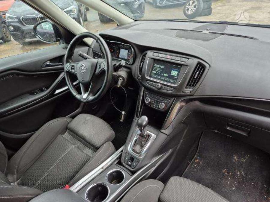 Melns Opel Zafira Tourer 2019 Viļņa, ar dzinēja tilpumu 1.96 L un nobraukumu 200 tūkst. km par 7500 €, foto 8 vietnē AUTOMOTO.COM.LV