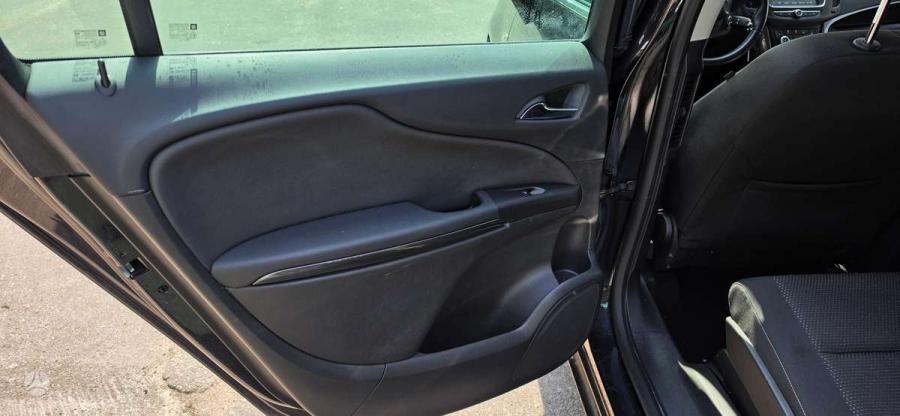 Melns Opel Zafira Tourer 2019 Viļņa, ar dzinēja tilpumu 1.96 L un nobraukumu 200 tūkst. km par 8999 €, foto 10 vietnē AUTOMOTO.COM.LV