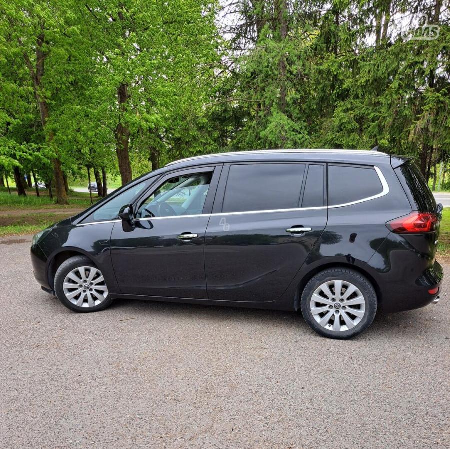 Черный Опель Zafira Tourer 2012 в Мажейкяй, объемом двигателя 2.00 л и пробегом 379 тыс. км за 4350 €, фото 4 на AUTOMOTO.COM.LV